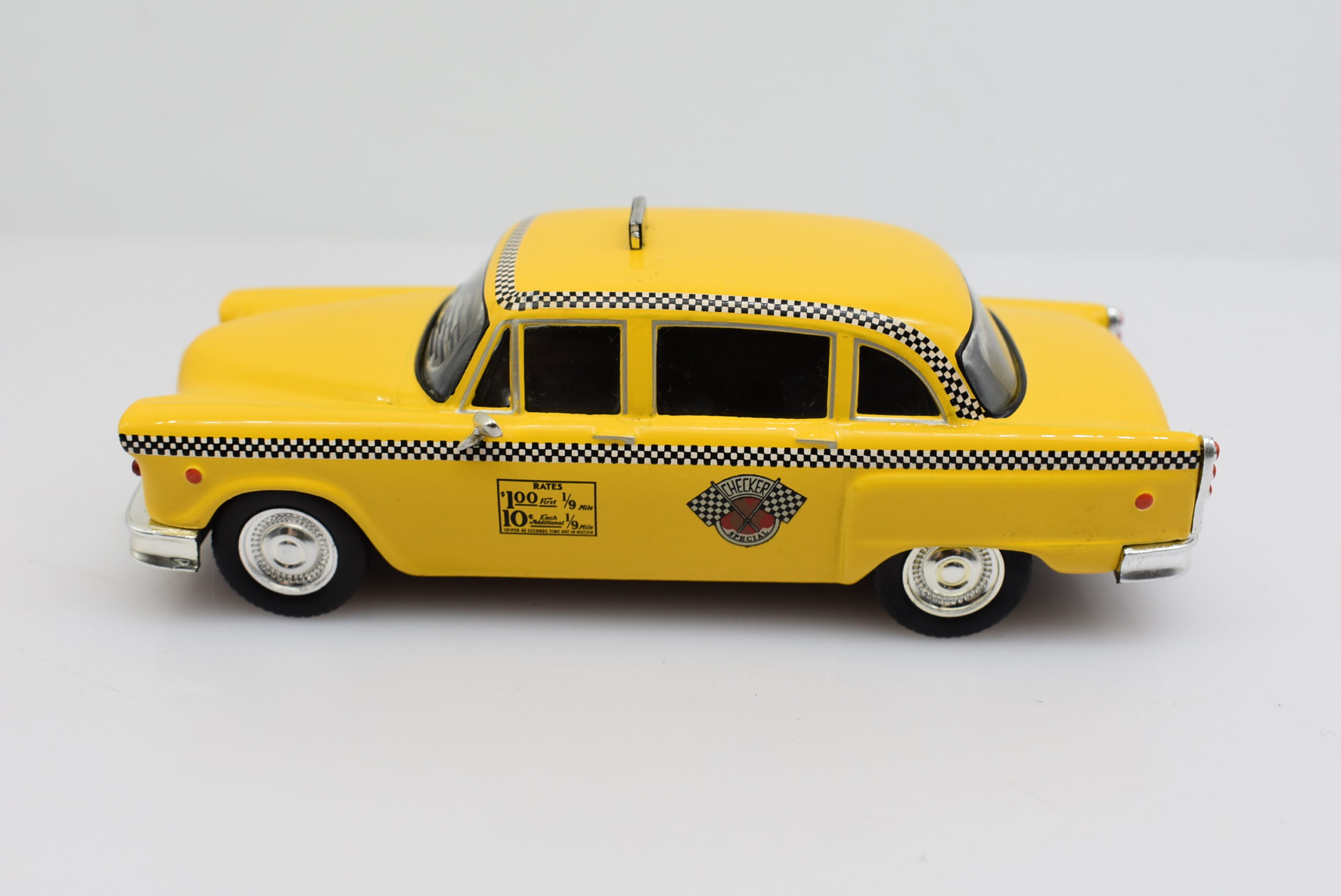 Modellino auto taxi scala 1:43 Checker diecast modellismo da collezione ...